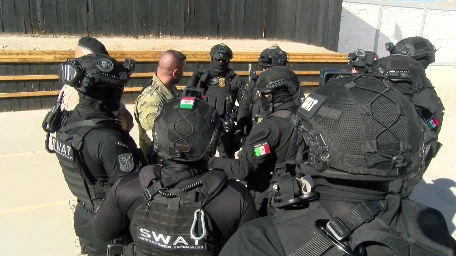 Brazilian police special forces commander trains Chihuahua SWAT team ...