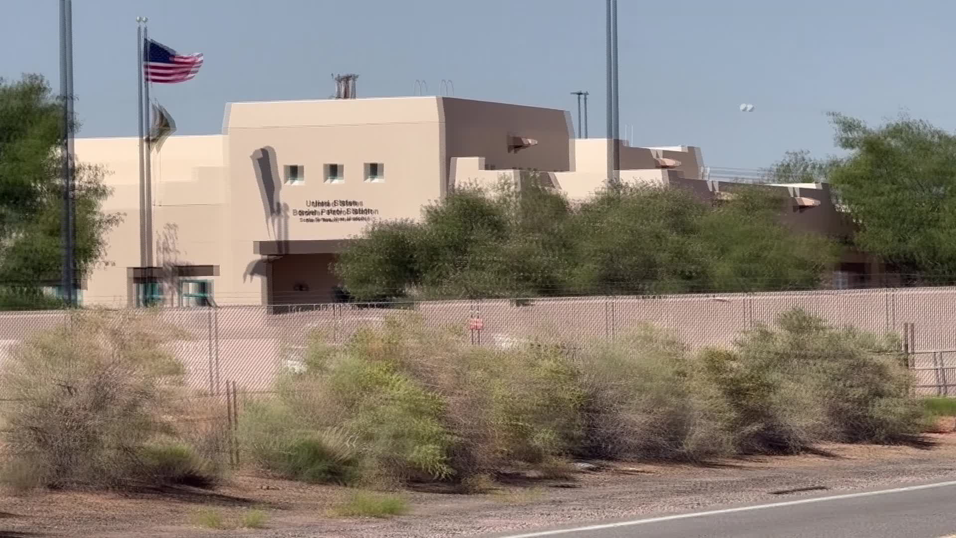 New CBP aerostat surveillance blimp arrives at Santa Teresa – BorderReport